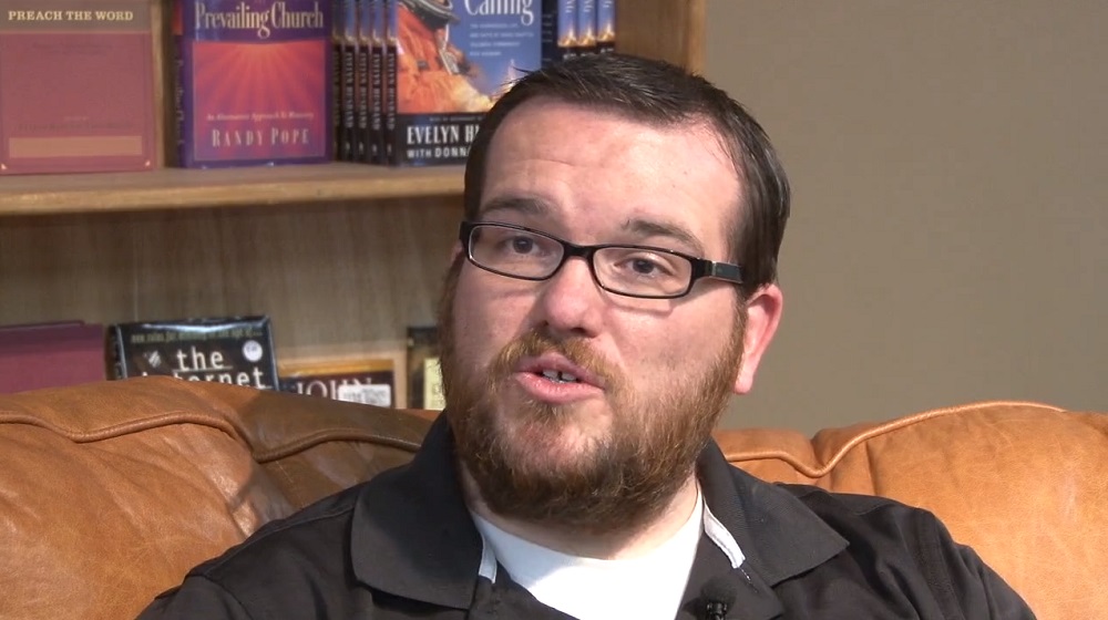 Pastor Creates 'Sundays Are the Worst' Online Forum for Waiters to Vent ...