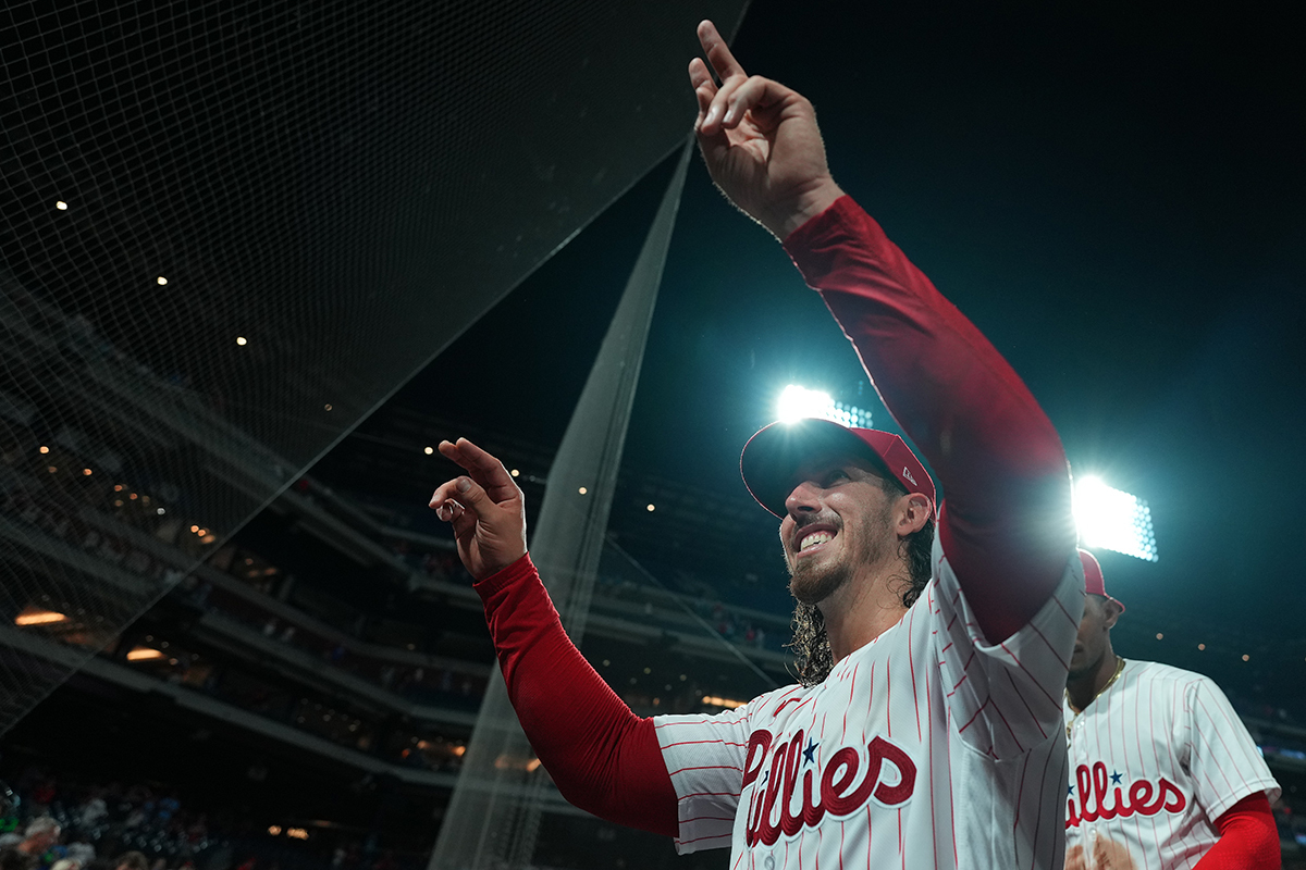 Phillies pitcher gives thanks to God after no-hitter | Sports