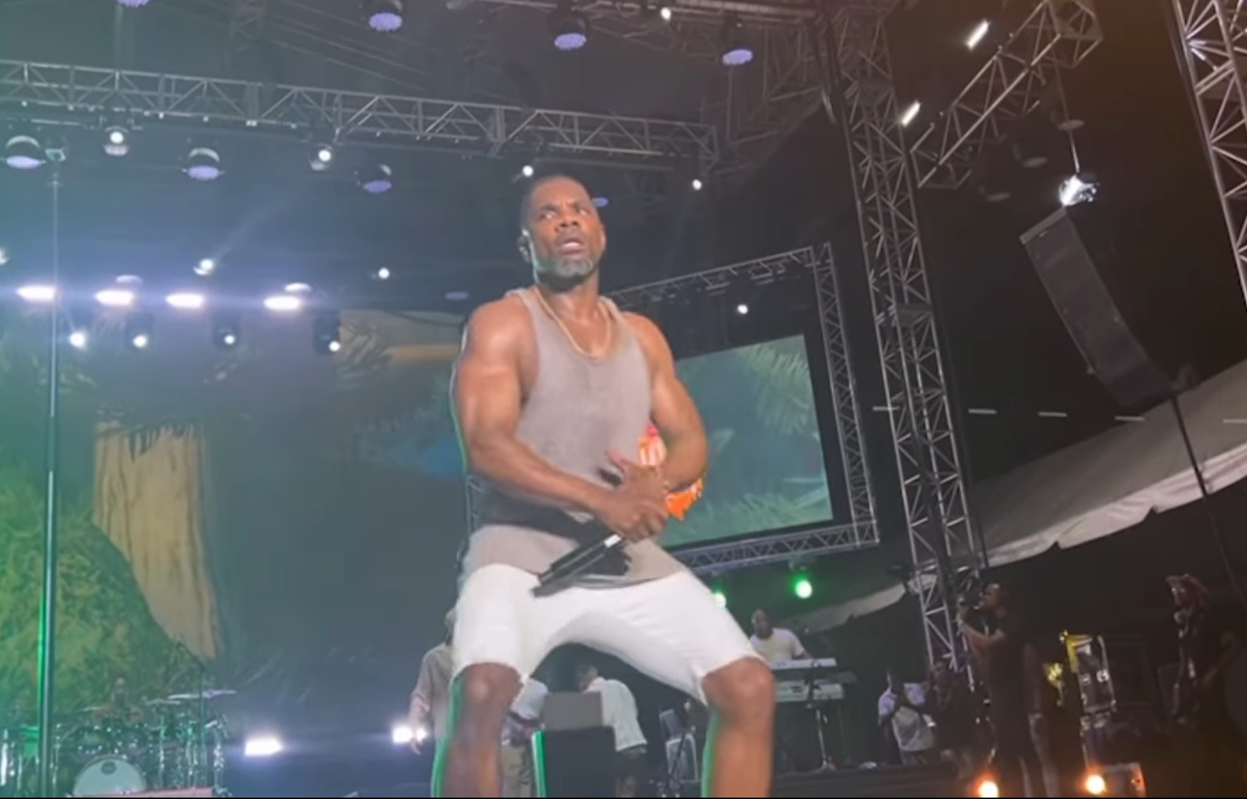 Kirk Franklin draws ire for dress, gyrating in Jamaica | Entertainment