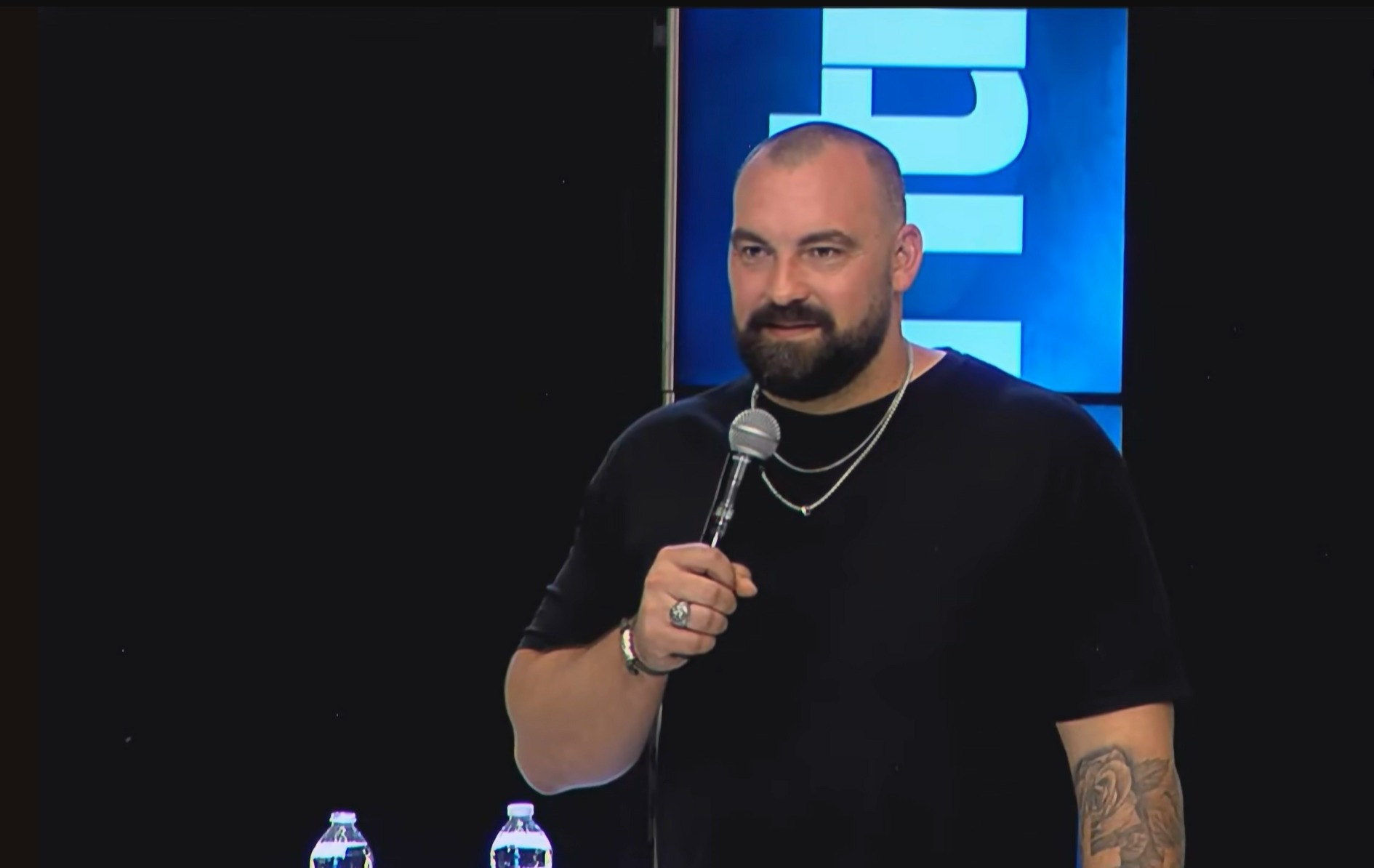 Executive pastor resigns after megachurch leader’s scandal | Church ...