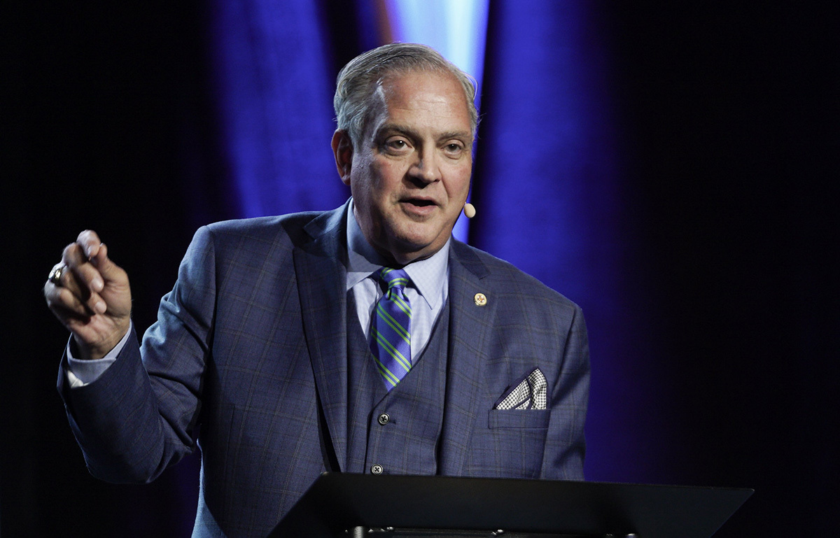 Al Mohler cites Billy Graham Rule amid Steve Lawson controversy ...