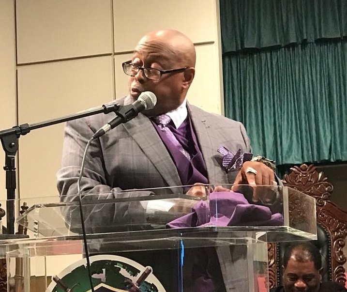 ‘Cussing Pastor’ Thaddeus Matthews dies at 67 | U.S.