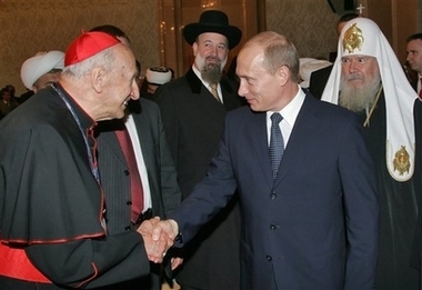 Vladimir Putin Vows to Defend Christianity Worldwide
